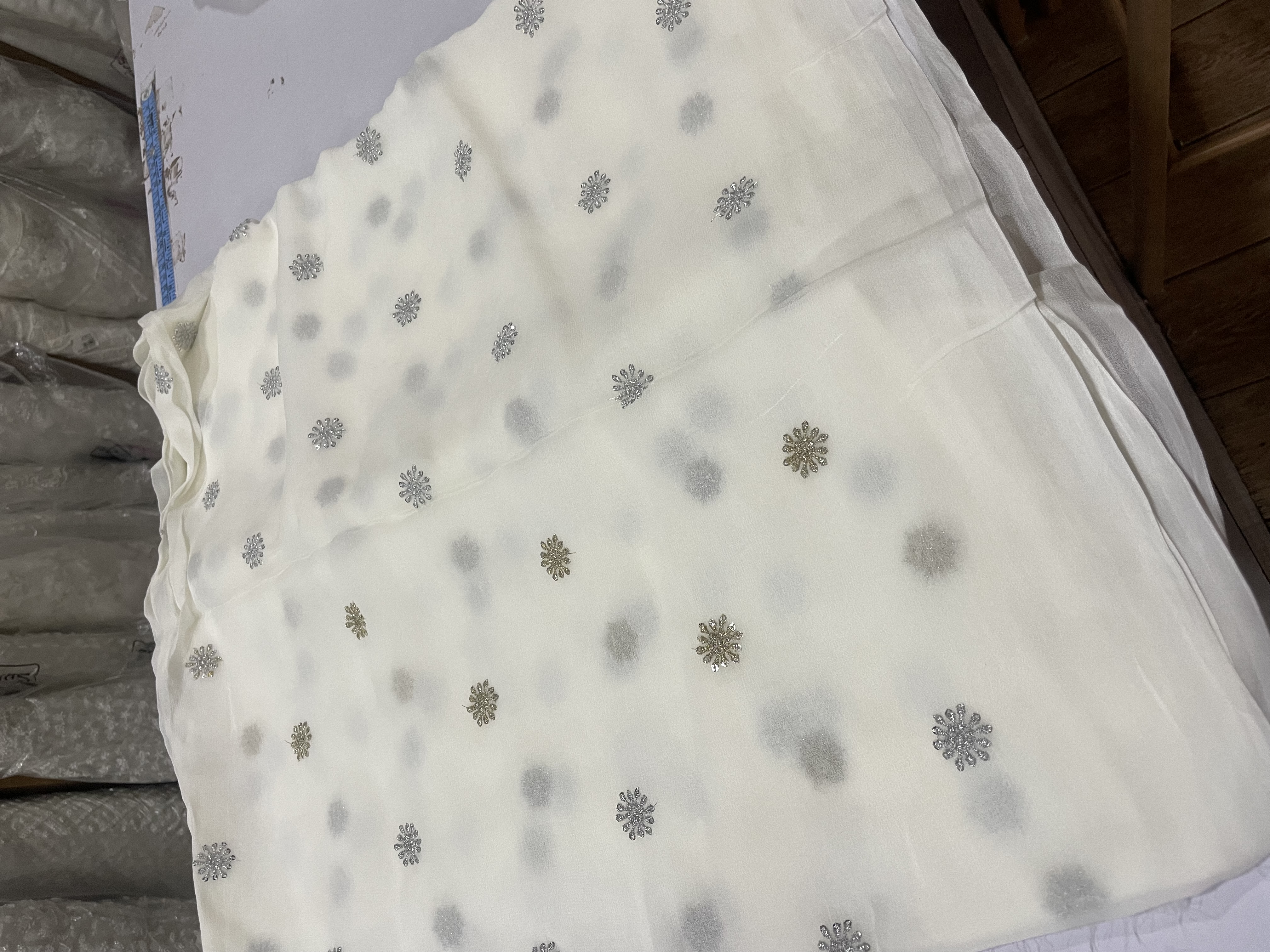 CUT2- Embroidered Georgette Last Piece 4 Mtr - Grace Boutique